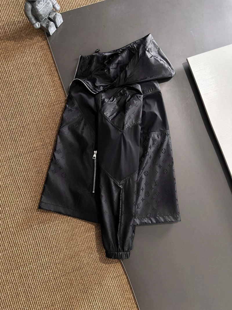 Legit Louis Vuitton Outwear