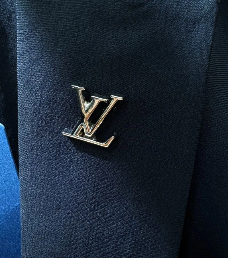 Official Louis Vuitton Outwear