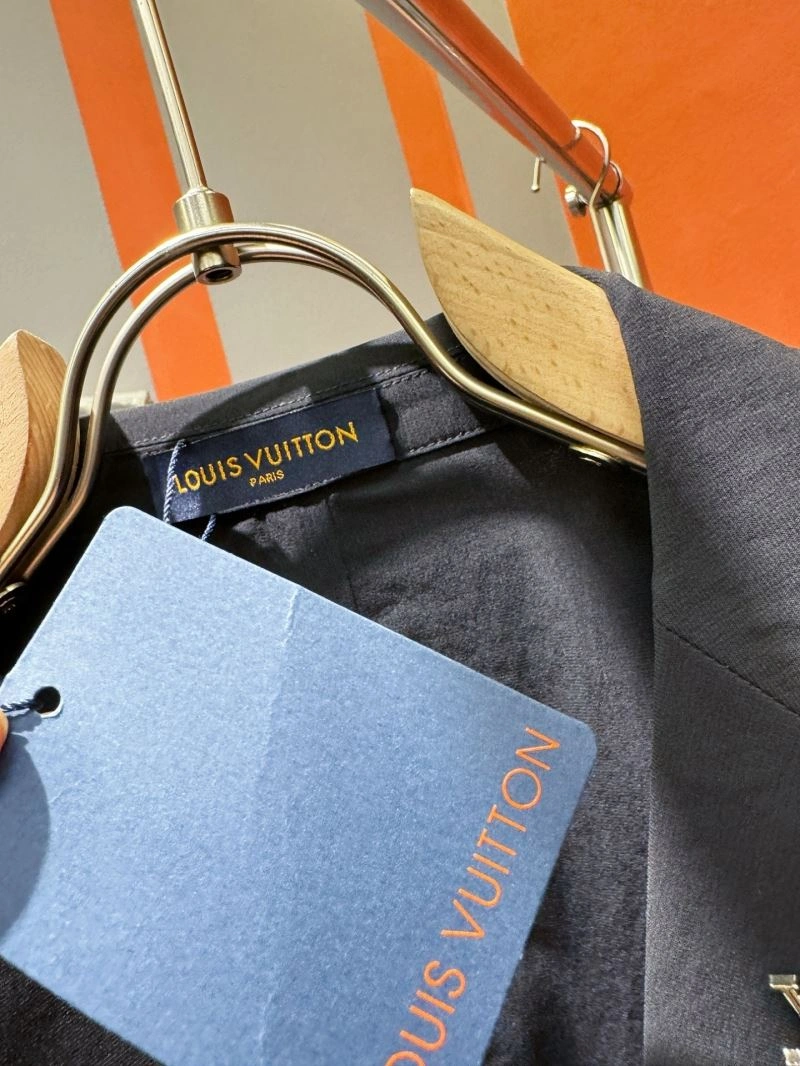 Official Louis Vuitton Outwear