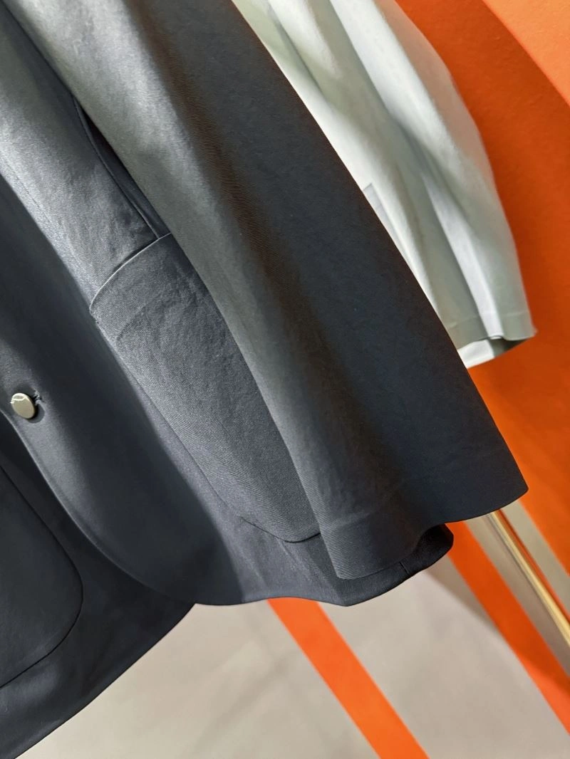 Official Louis Vuitton Outwear