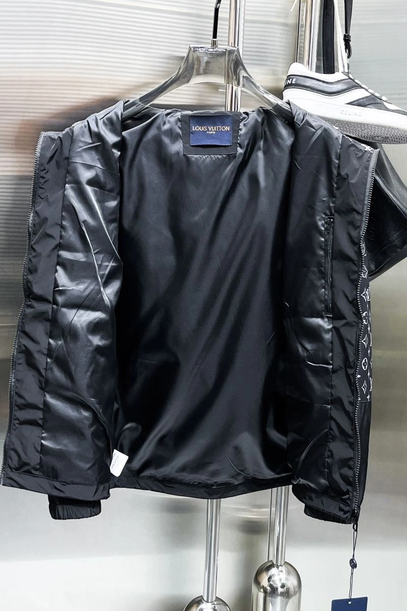 Top mirror Louis Vuitton Outwear