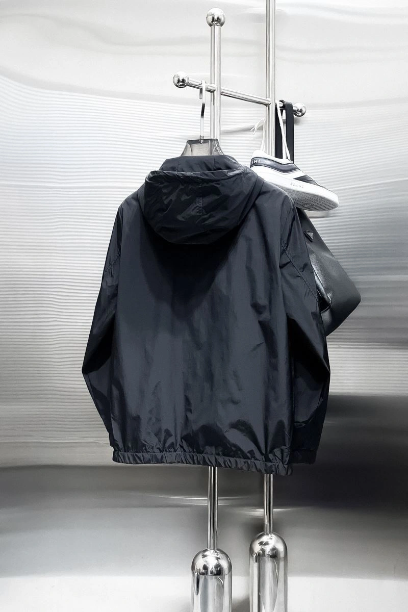 High accuracy Louis Vuitton Outwear