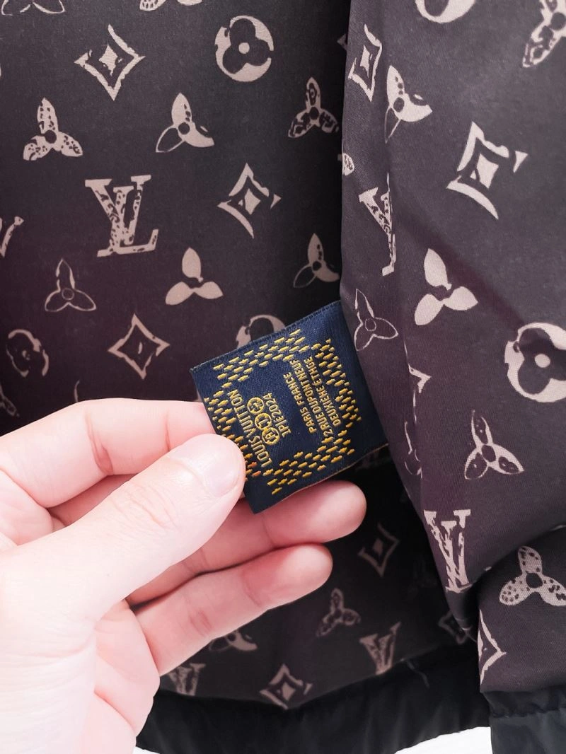 Top mirror Louis Vuitton Outwear
