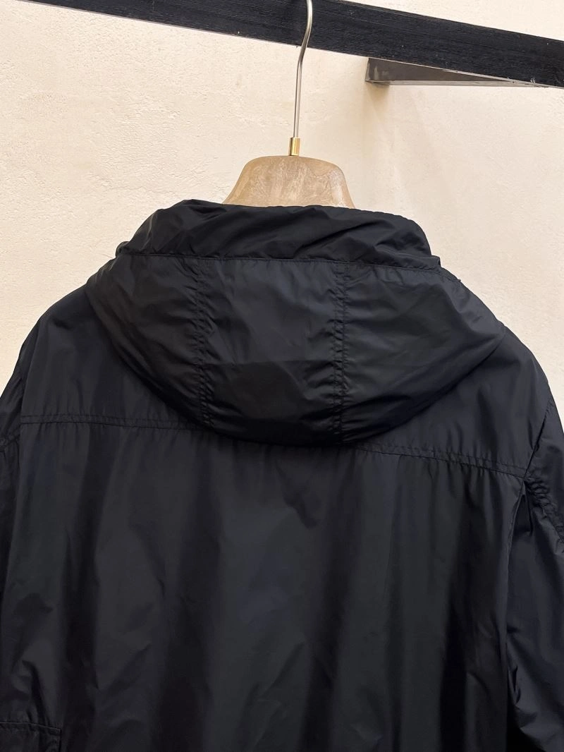 Official Louis Vuitton Outwear