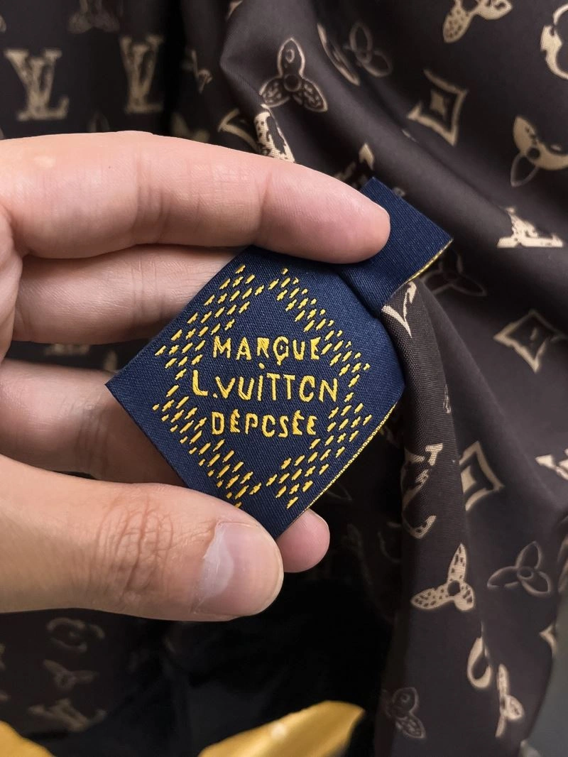Official Louis Vuitton Outwear