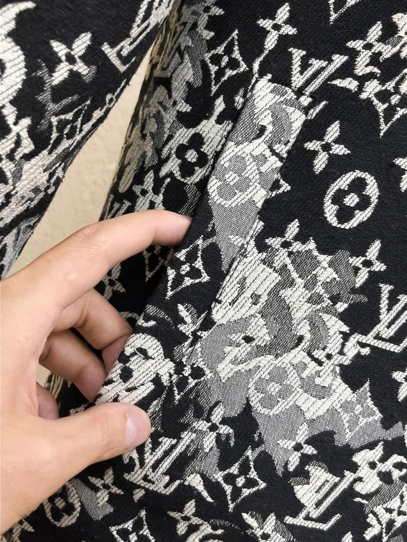 Bargain Louis Vuitton Outwear