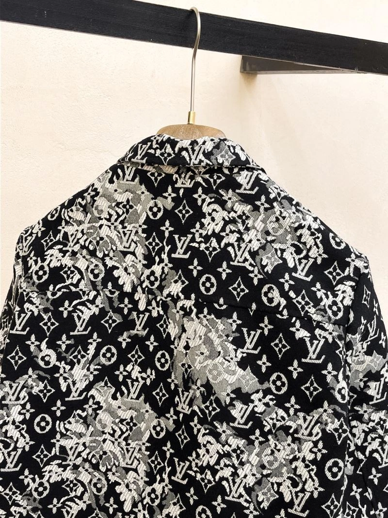 Bargain Louis Vuitton Outwear