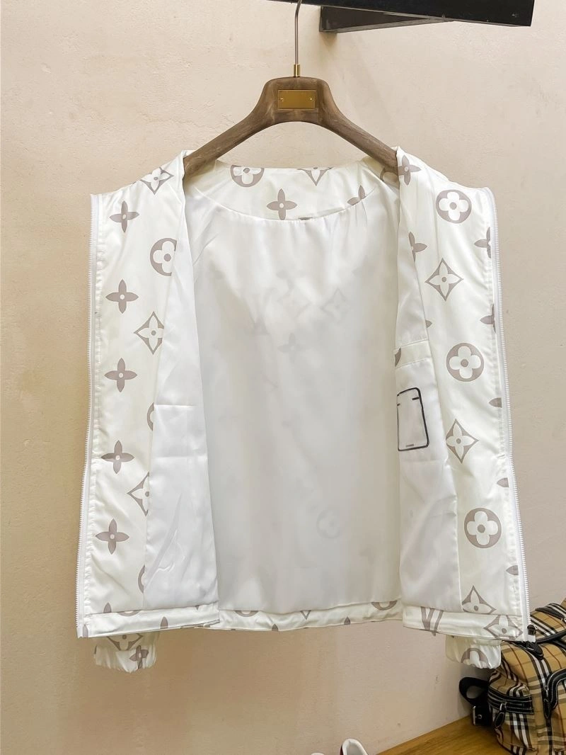 Bargain Louis Vuitton Outwear