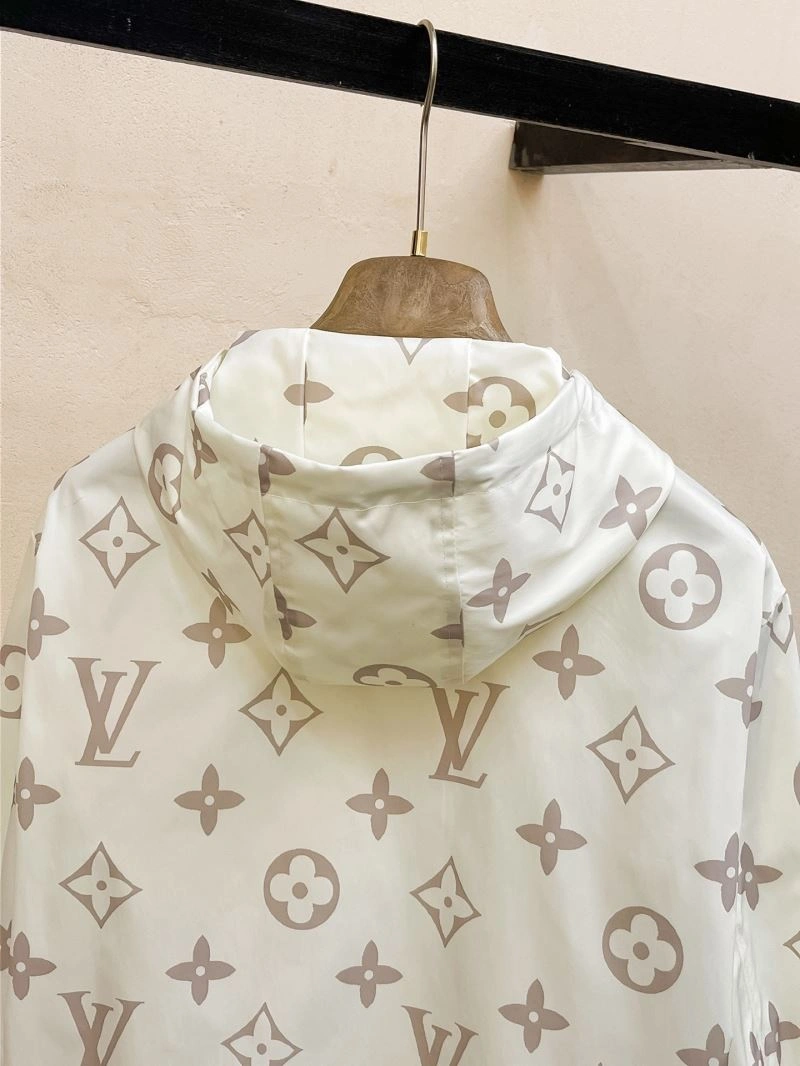 Bargain Louis Vuitton Outwear