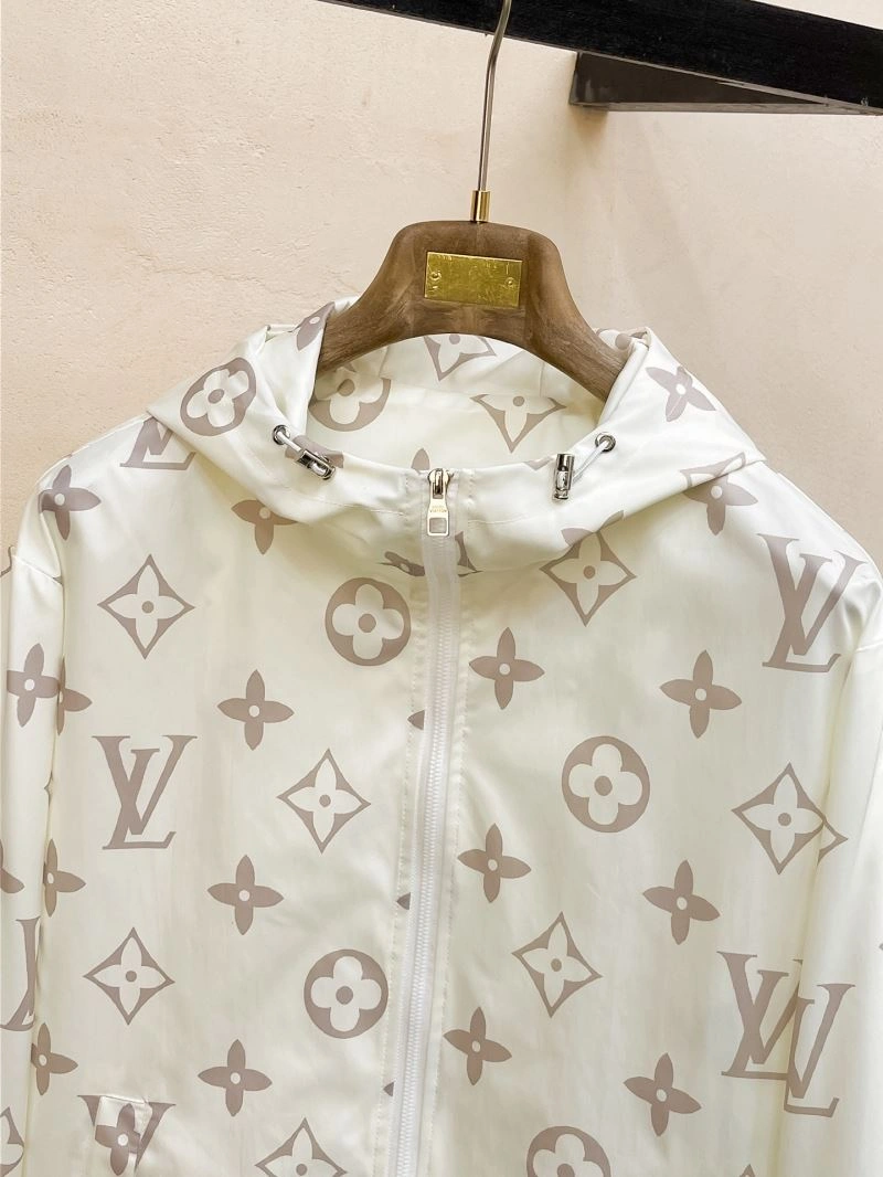 Bargain Louis Vuitton Outwear