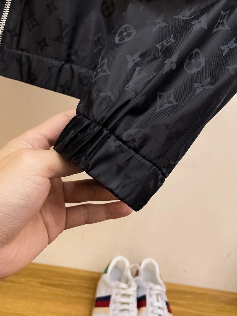 Top match Louis Vuitton Outwear