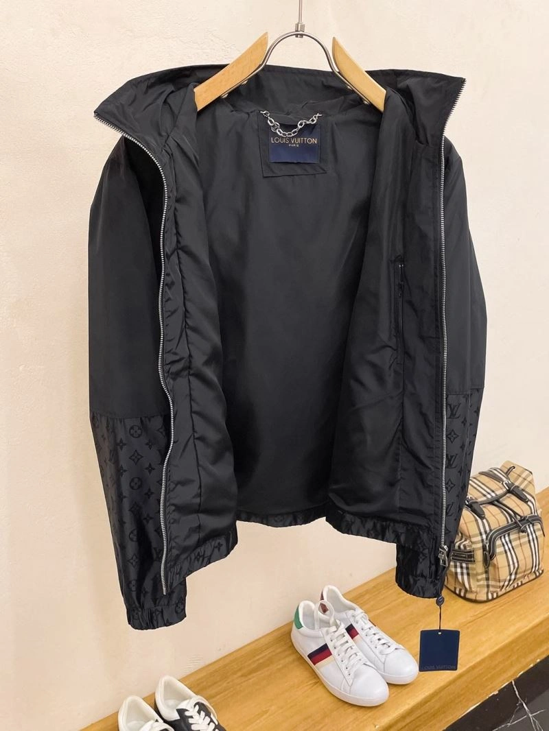 Top match Louis Vuitton Outwear