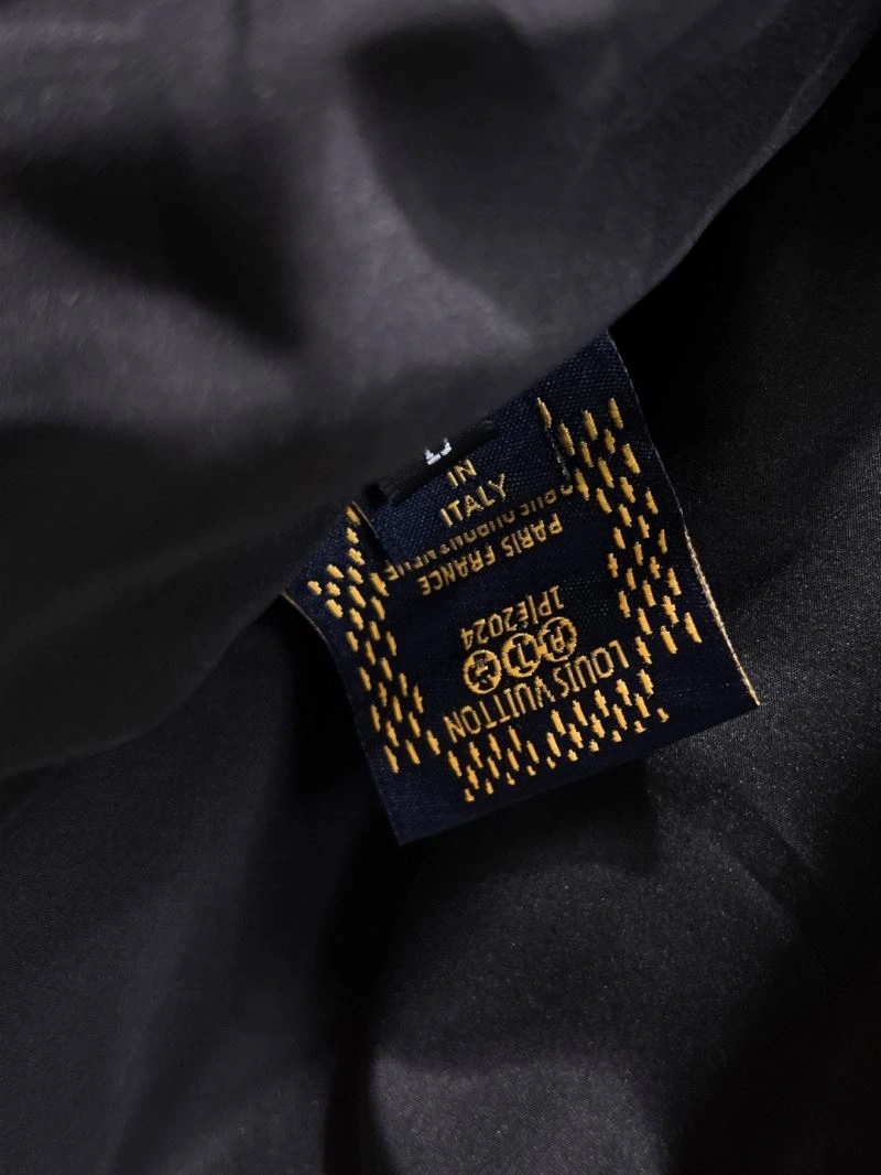 Low-cost Louis Vuitton Outwear
