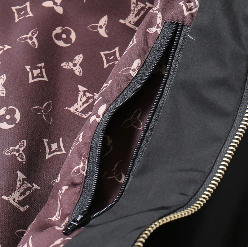 High accuracy Louis Vuitton Outwear
