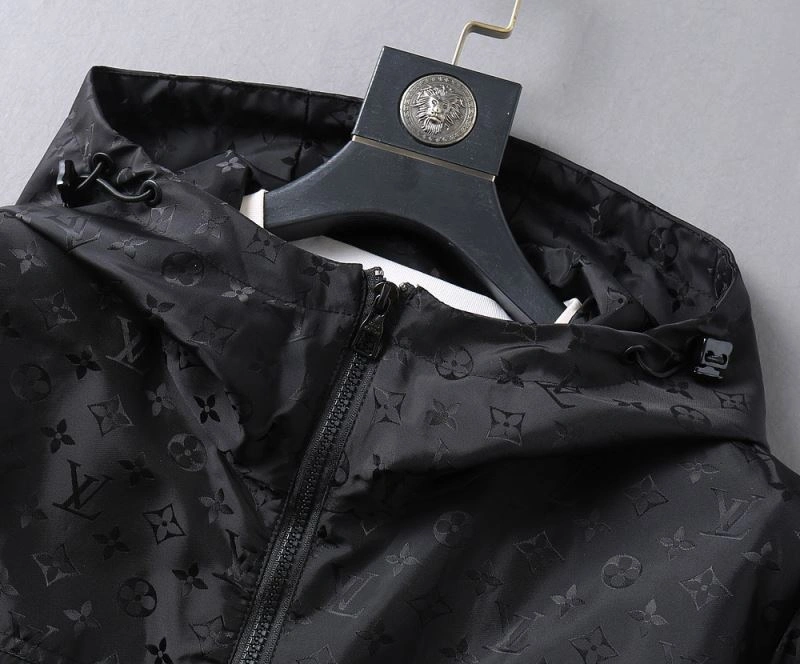 Top match Louis Vuitton Outwear