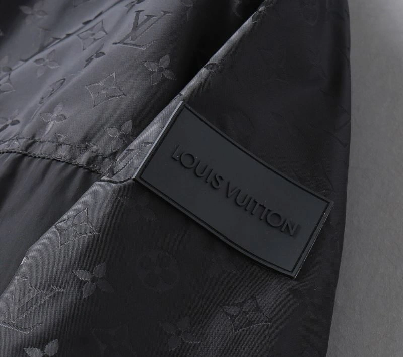 Top match Louis Vuitton Outwear