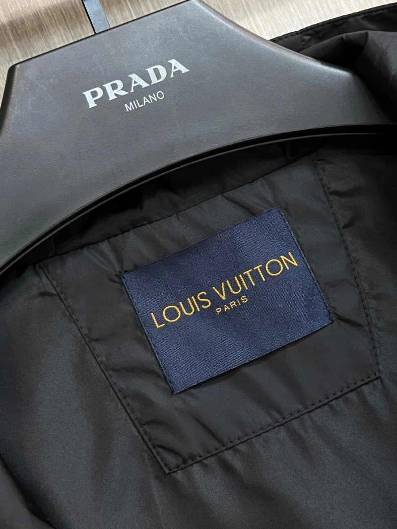 Accurate model Louis Vuitton Outwear