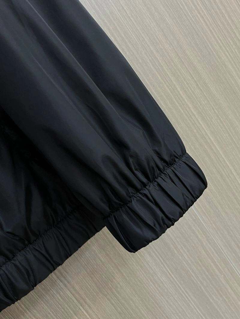 Accurate model Louis Vuitton Outwear
