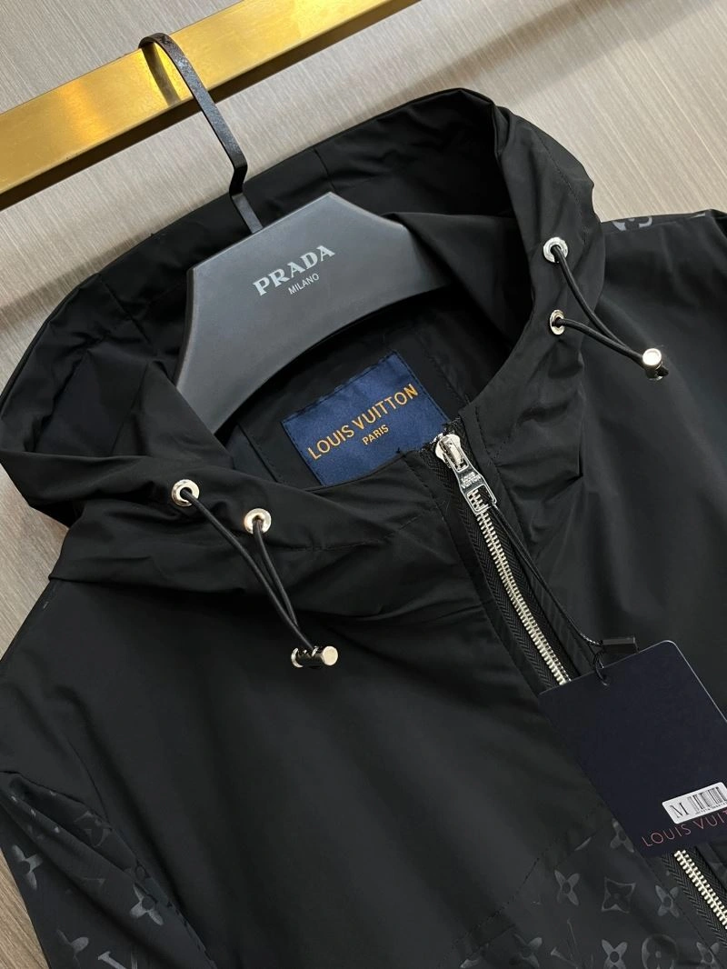 Real Louis Vuitton Outwear