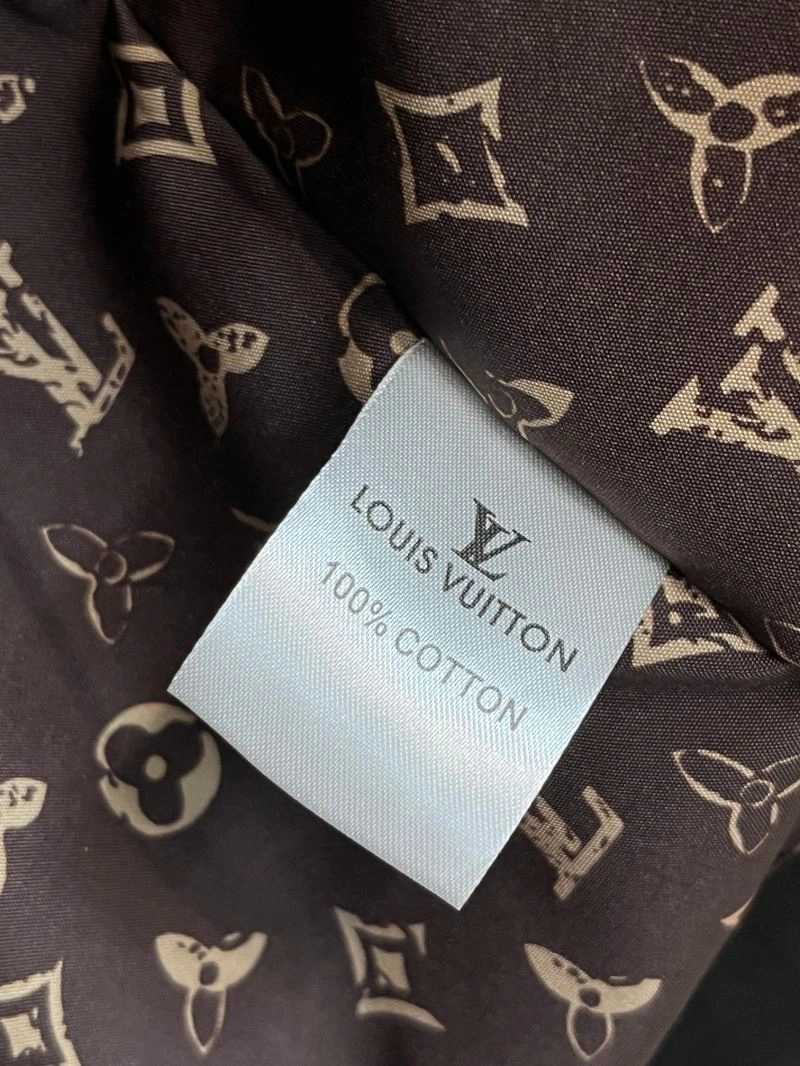 Top mirror Louis Vuitton Outwear