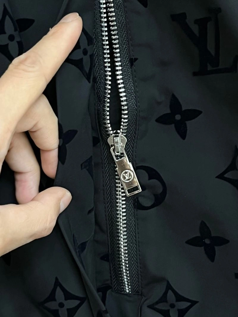 Official Louis Vuitton Outwear