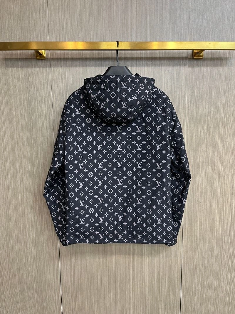 Bargain Louis Vuitton Outwear
