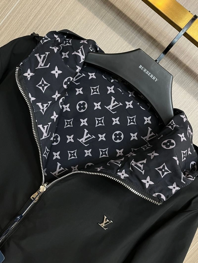 Bargain Louis Vuitton Outwear