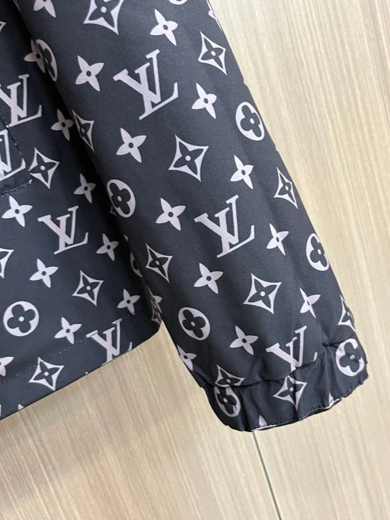 Bargain Louis Vuitton Outwear