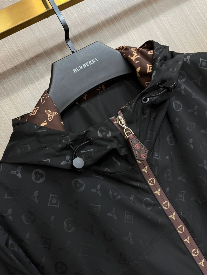 Bargain Louis Vuitton Outwear