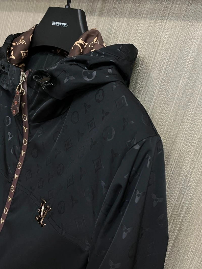 Bargain Louis Vuitton Outwear