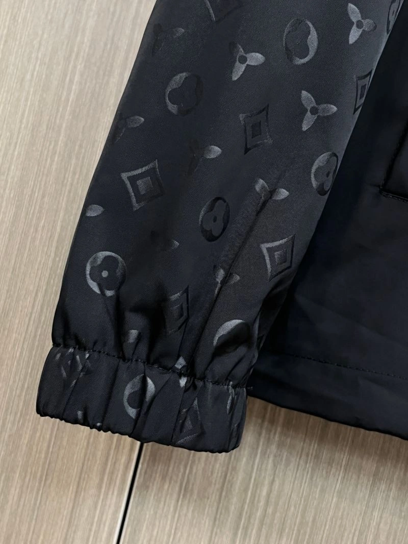 Bargain Louis Vuitton Outwear