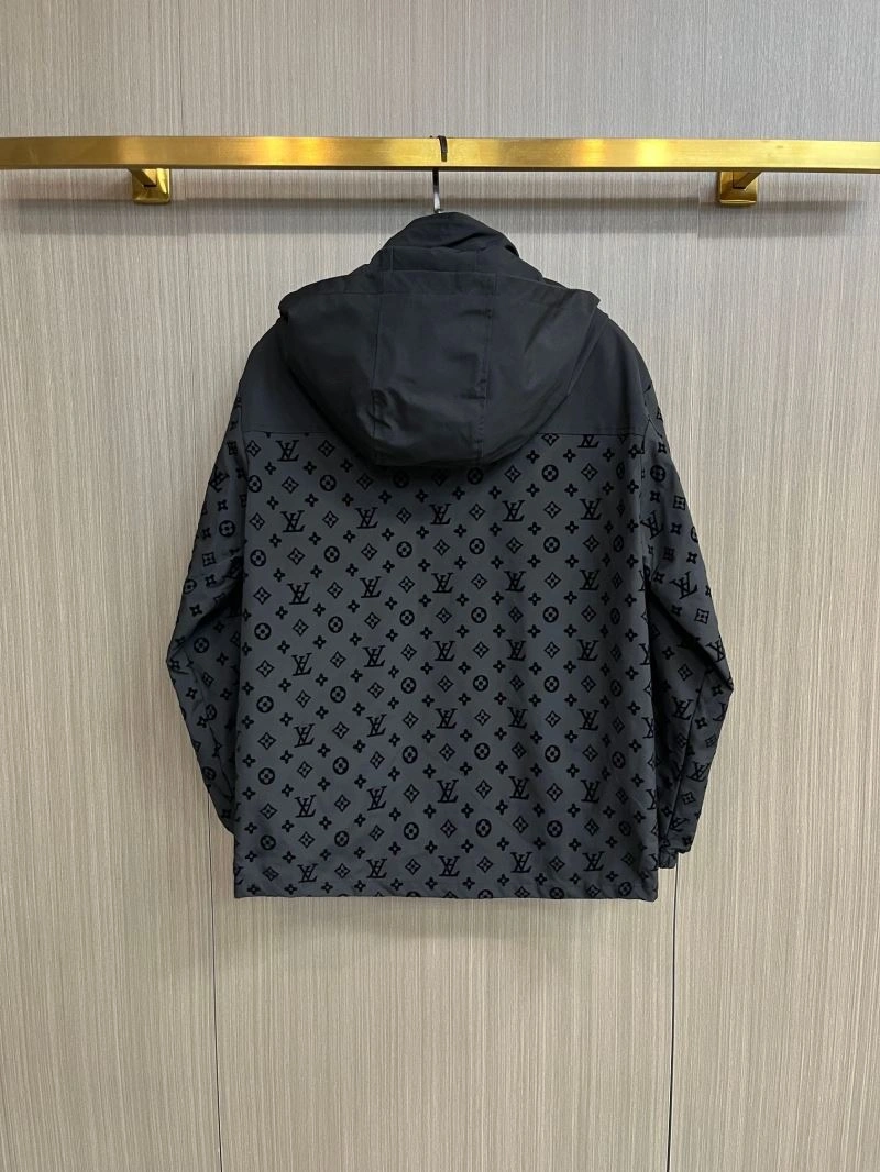 Accurate model Louis Vuitton Outwear