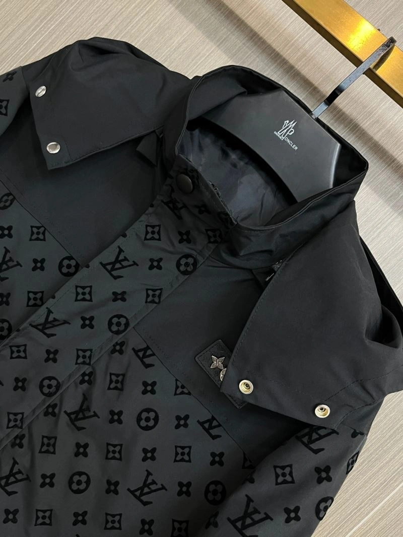 Accurate model Louis Vuitton Outwear