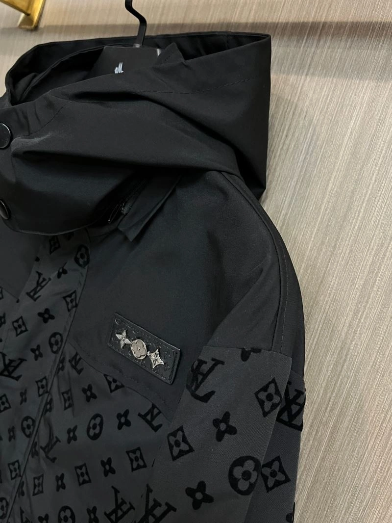 Accurate model Louis Vuitton Outwear