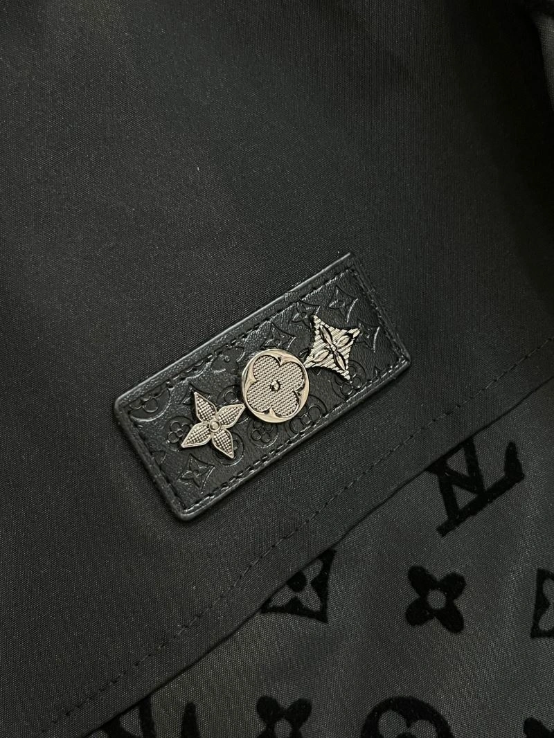 Accurate model Louis Vuitton Outwear