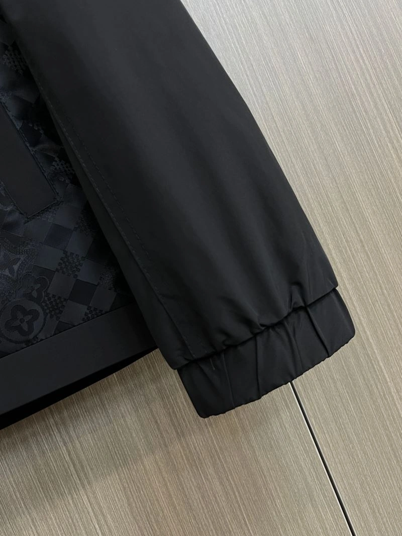 Official Louis Vuitton Outwear