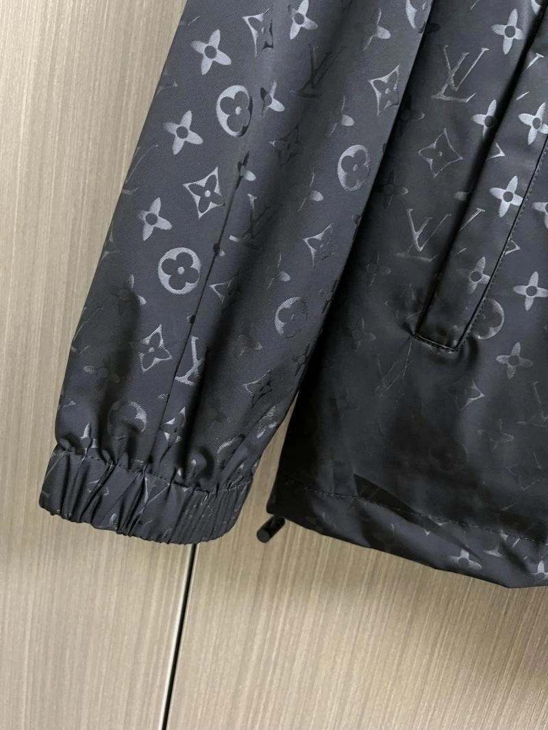 Official Louis Vuitton Outwear