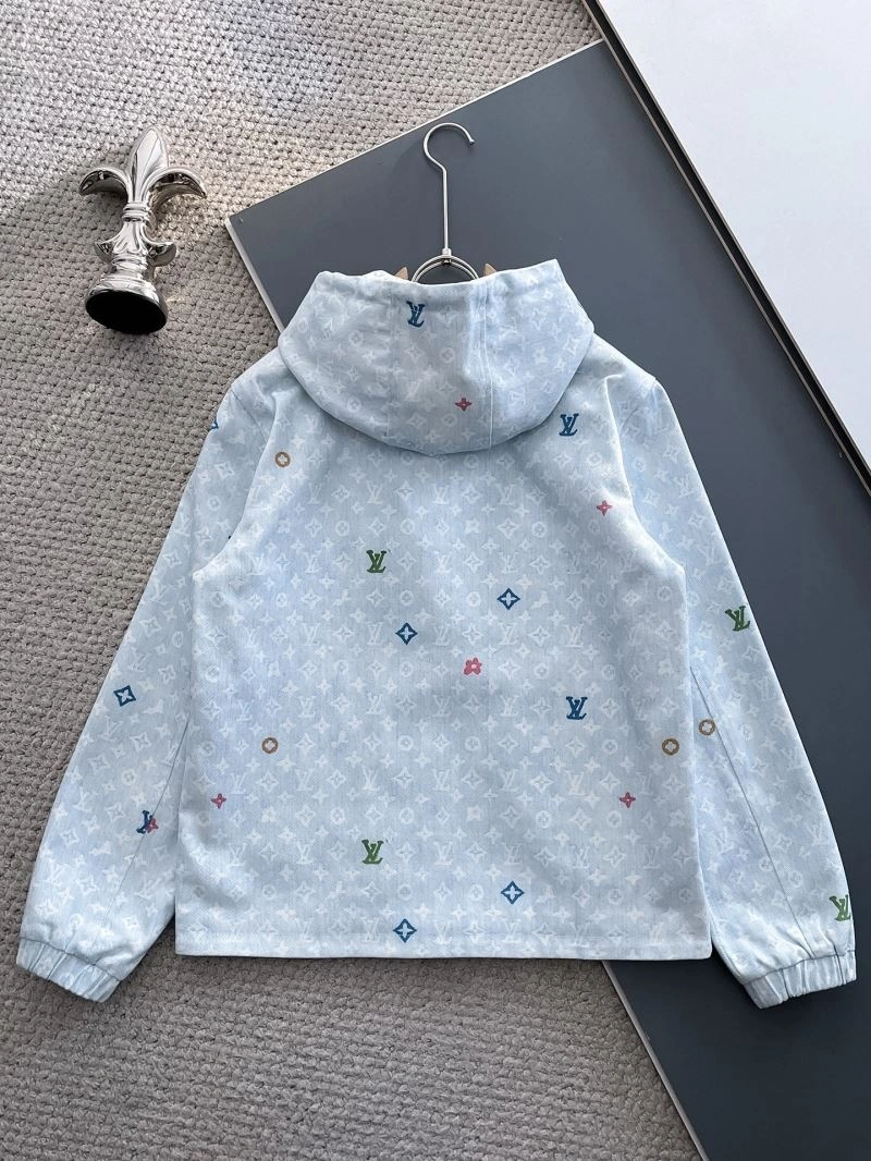 Accurate model Louis Vuitton Outwear