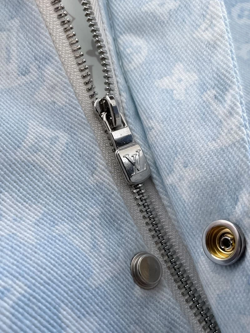 Accurate model Louis Vuitton Outwear