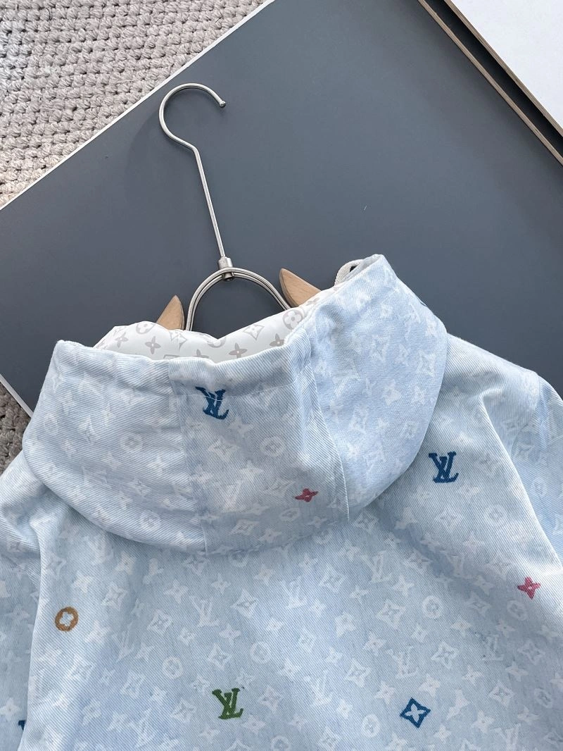 Accurate model Louis Vuitton Outwear