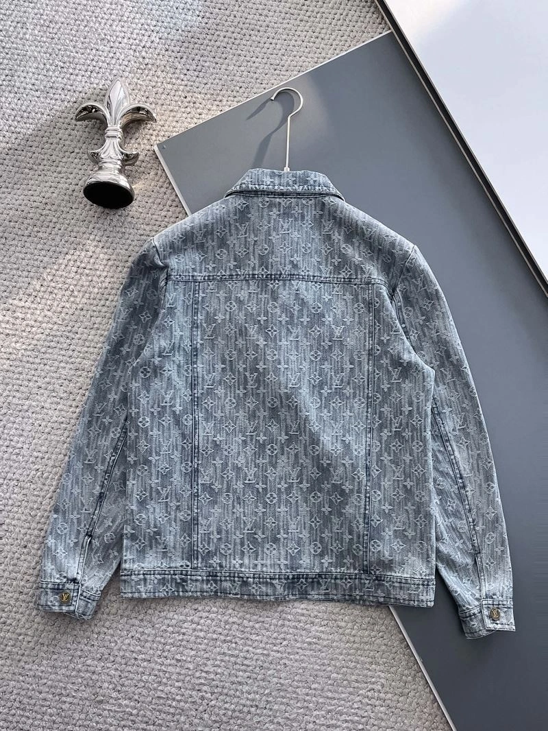 Accurate model Louis Vuitton Outwear