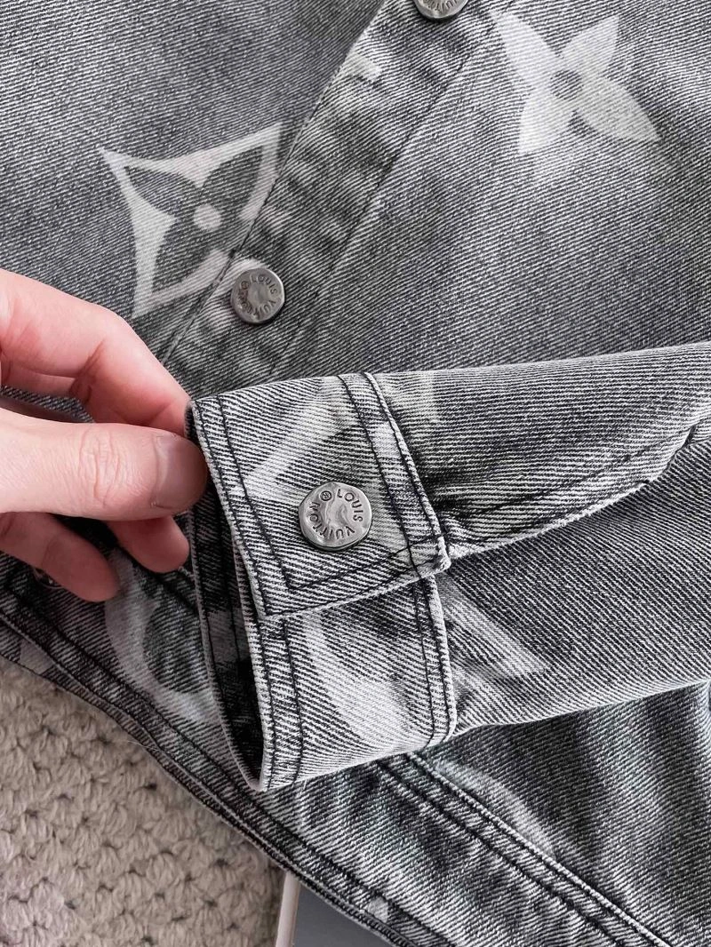 High fidelity Louis Vuitton Outwear