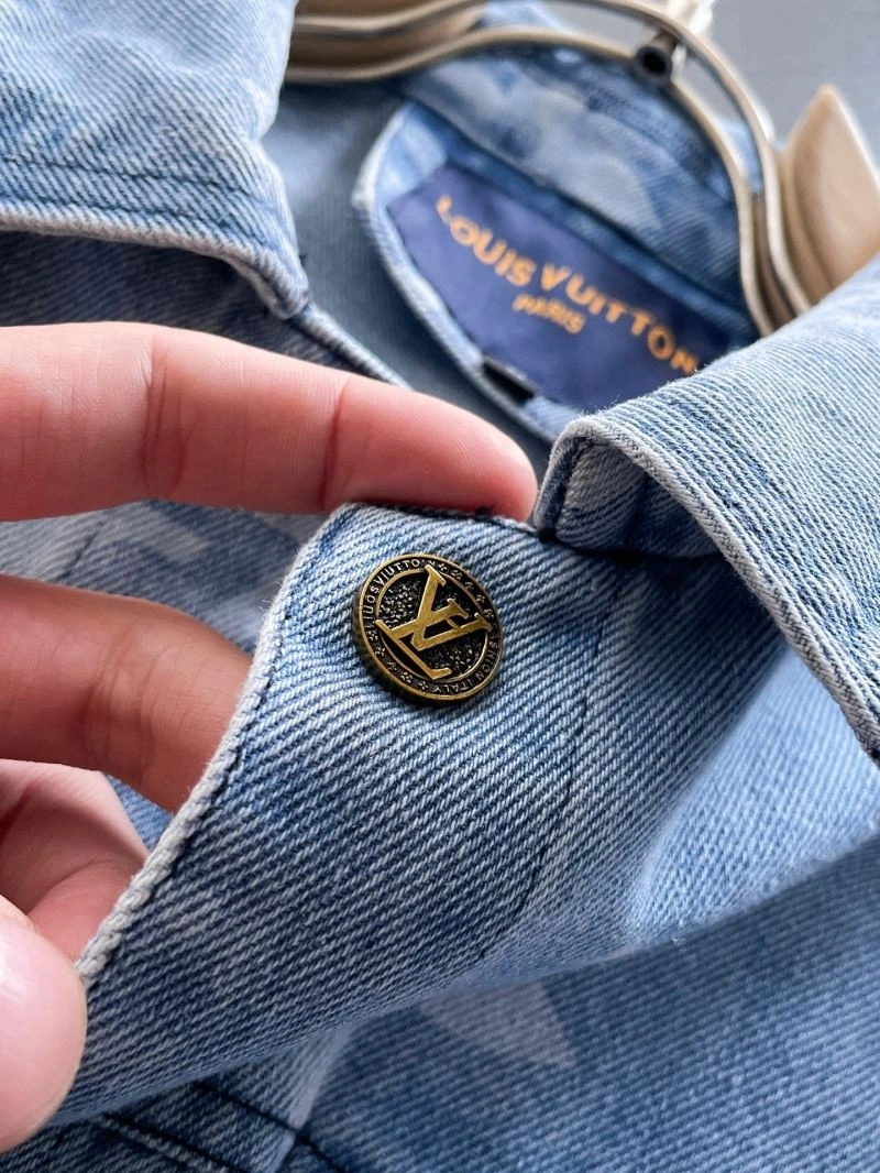 Top match Louis Vuitton Outwear
