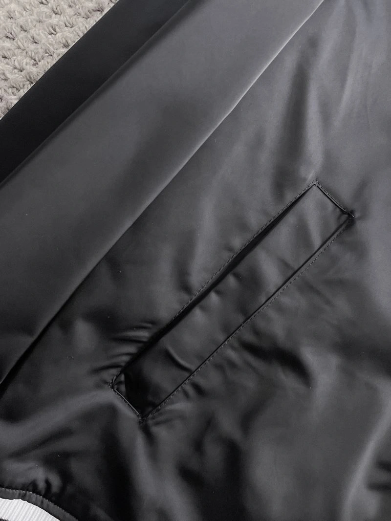 Legit Louis Vuitton Outwear