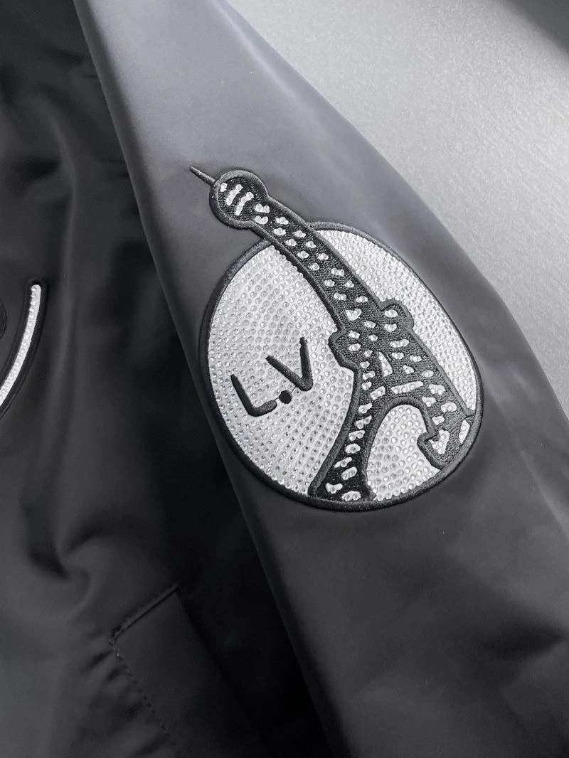 Legit Louis Vuitton Outwear