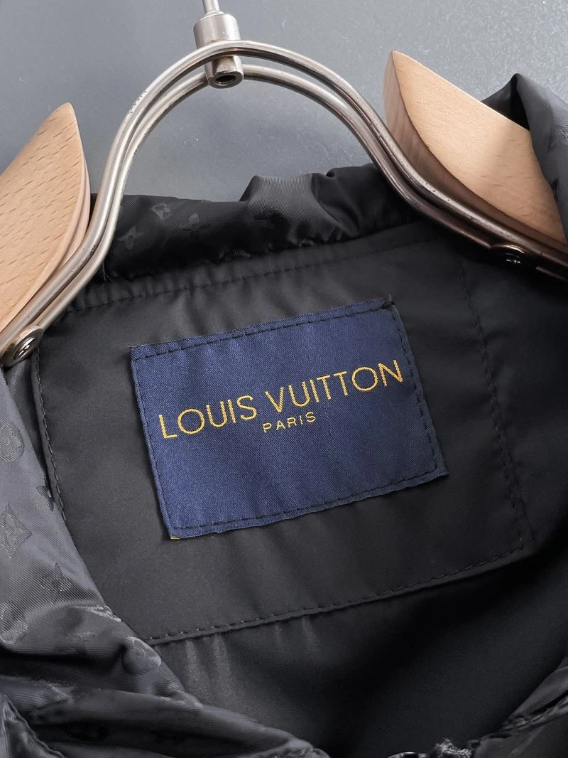 Bargain Louis Vuitton Outwear