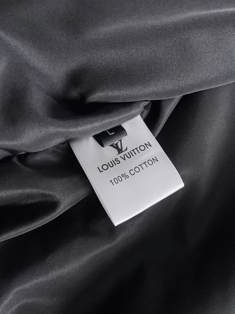 Bargain Louis Vuitton Outwear