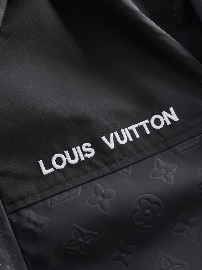 Top mirror Louis Vuitton Outwear
