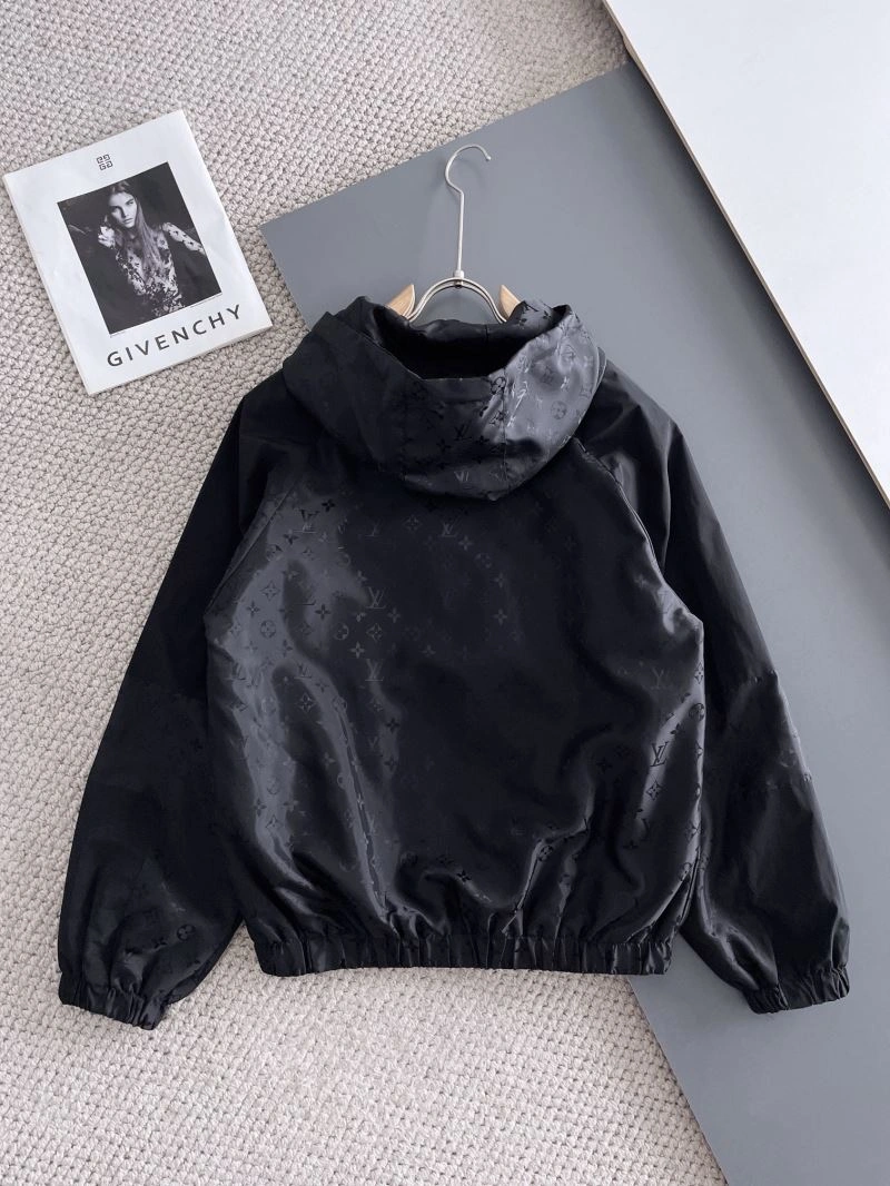 Official Louis Vuitton Outwear