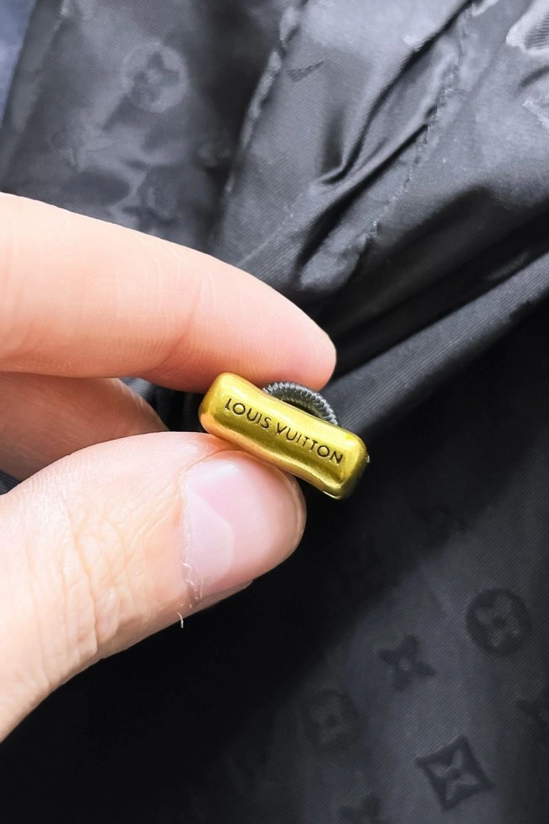 Real Louis Vuitton Outwear